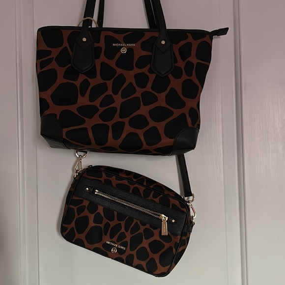 Michael Kors | Bags | 2 Piece Michael Kors Purse Crossbody | Poshmark